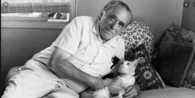 10 frases de Bukowsky, hoy, a 99 años de su natalicio