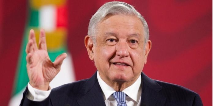 AMLO pide transparencia ¿quién paga los robots? en redes sociales