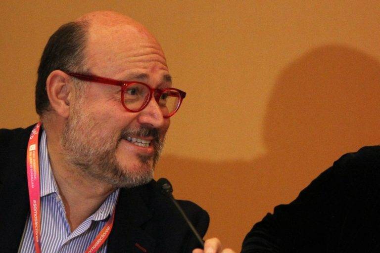 Ricardo Raphael acusa difamación; le responden con datos y que reclame ...