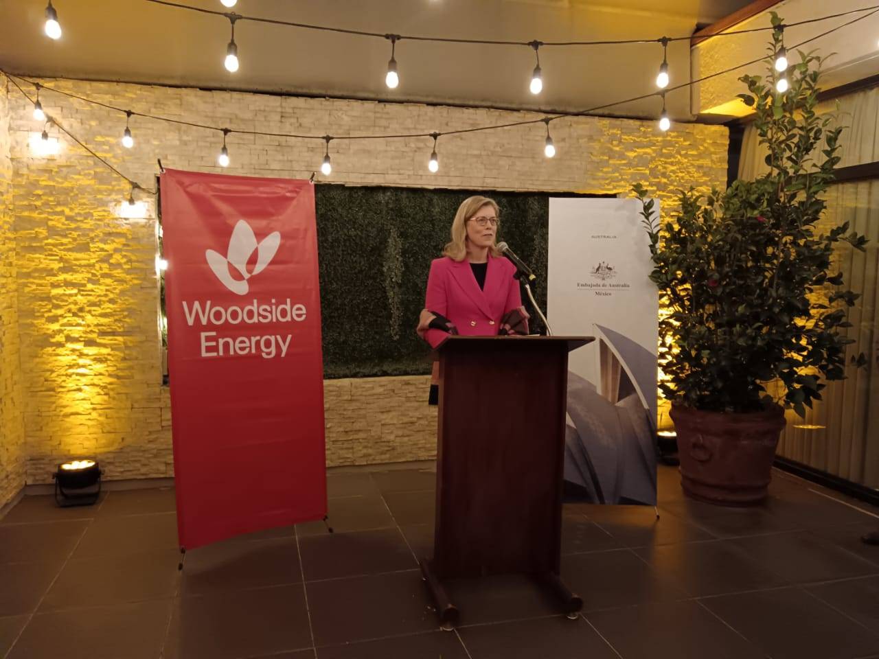 Bienvenida a Woodside Energy, invertirá 11 mil 679 millones de dólares